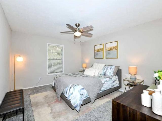 Need Female Roomate