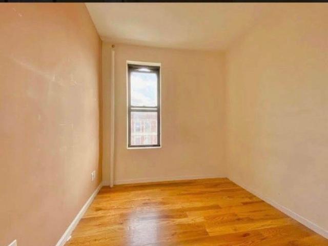 Need roommate asap