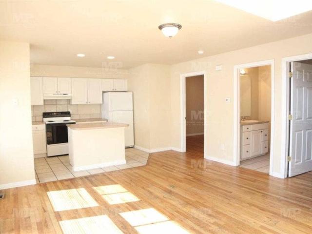 Need sublease for spring semester!