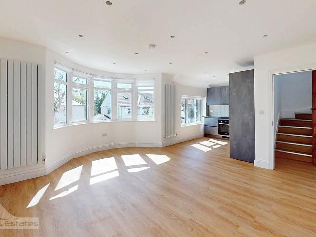 Neeld Crescent, London NW4, 4 bed maisonette to rent, £2,799 pcm | PrimeLocation
