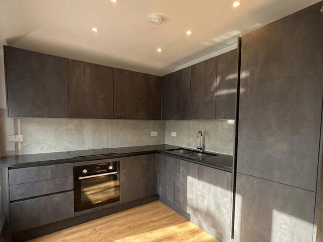 Neeld Crescent, London NW4, 4 bed flat to rent, £2,800 pcm | PrimeLocation