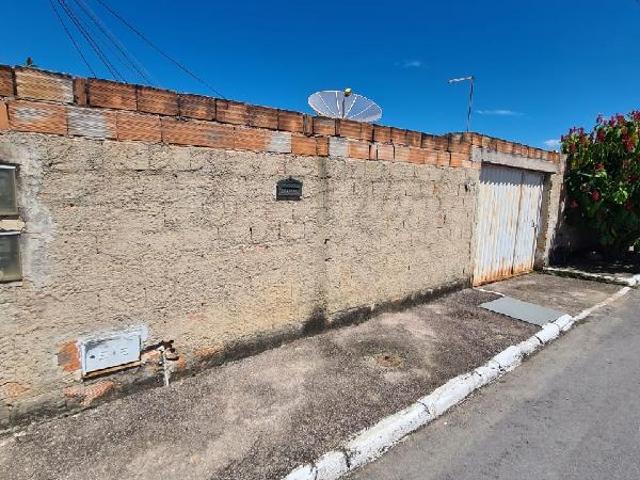 Negócio vantajoso — Casa no Floresta, Fortuna de Minas MG, Nº 371, 2 quartos, 180m² | Leilão