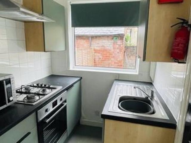 Neill Road, Sheffield S11 3 bed terraced house to rent £1,248 pcm £288 pw