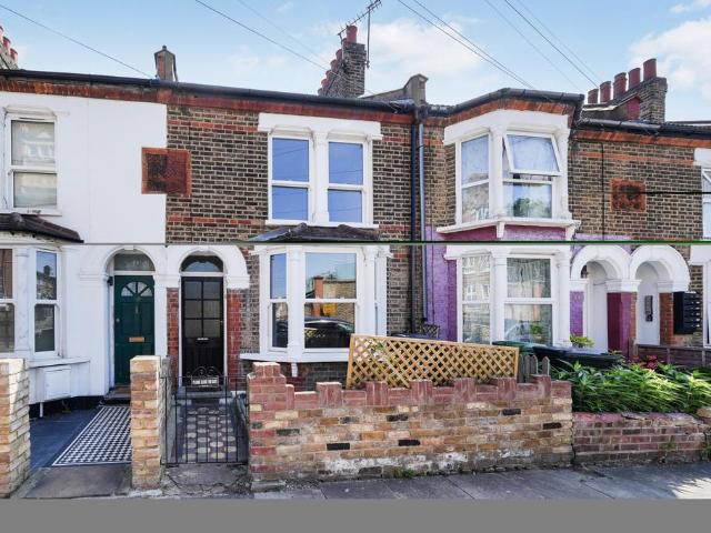 Nelgarde Road London SE6 3 bed terraced house to rent £2,400 pcm £554 pw