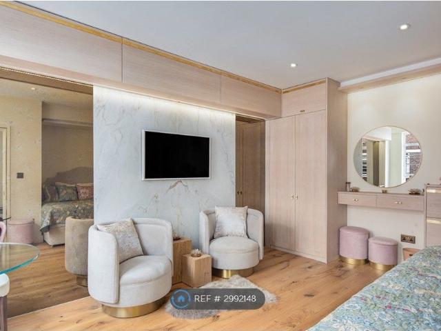 Nell Gwynn House, London SW3, Studio to rent, £2,500 pcm | PrimeLocation