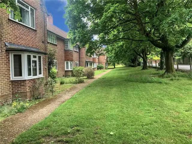 Nell Gwynne Avenue, Ascot, Berkshire, SL5 7BD