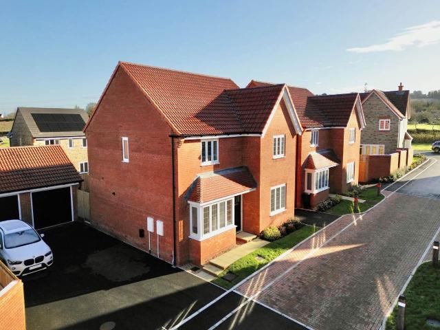 Nelmes Close, Thornbury, South Gloucestershire BS35, 4 bed property to rent, £2,100 pcm | PrimeLocation