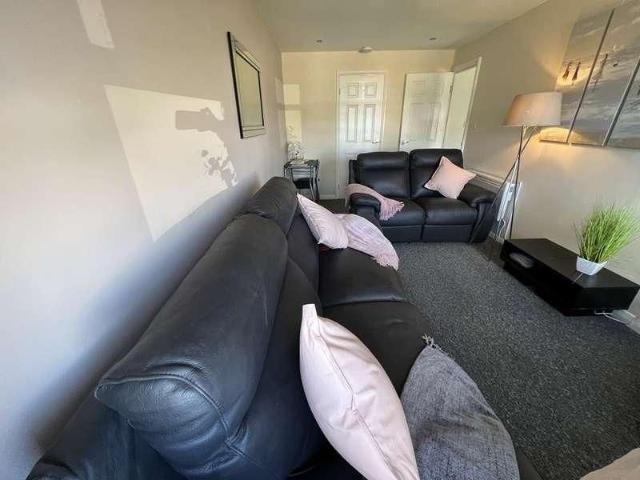 Nelson Court, Top Floor, AB24