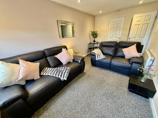 Nelson Court, Top Floor AB24, 1 bed flat to rent, £625 pcm | PrimeLocation