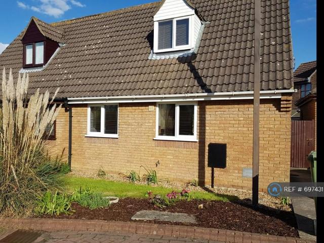 Nelson Close, Crownhill, Milton. 2 bed semi detached house to rent £1,295 pcm £299 pw