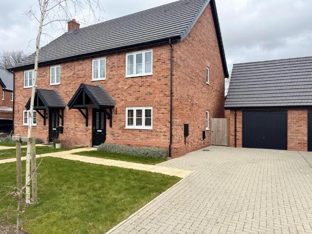 Nelson Avenue, IPSWICH, IP9 3 bed property to rent £1,550 pcm £358 pw