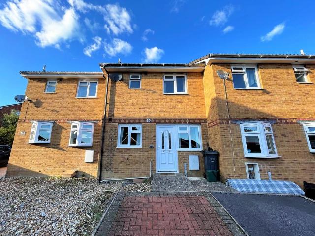 Nelson Drive, Cowes PO31, 2 bed terraced house to rent, £925 pcm | PrimeLocation