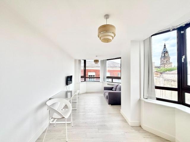 Nelson Square, Bolton BL1, 1 bed flat to rent, £700 pcm | PrimeLocation