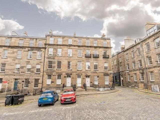 Nelson Street, New Town, 3 Bedroom Flat