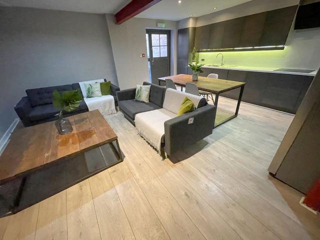 Nelson Street L1, Room to rent, £702 pcm | PrimeLocation