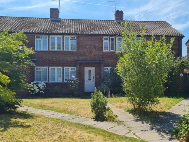 Nelson Road, Twickenham TW2 2 bed flat to rent £1,650 pcm £381 pw