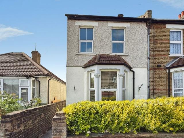 Nelson Road, Belvedere DA17, 3 bed end terrace house to rent, £2,150 pcm | PrimeLocation