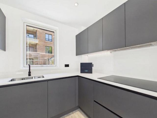 Nelson Road, London, N15 4 bed property to rent £3,600 pcm £831 pw