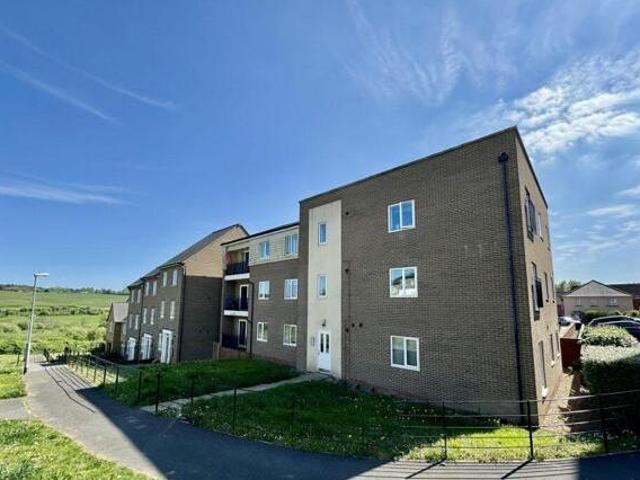 Nelson Way, Yeovil, 2 Bedroom Flat