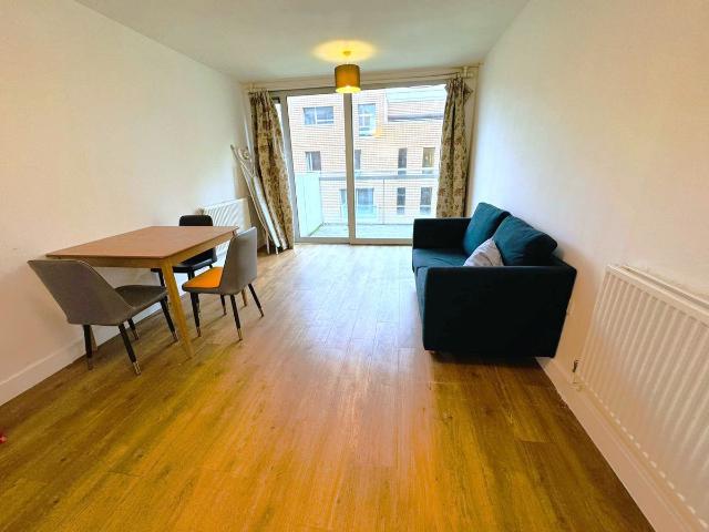 Nelson Walk, London E3, 2 bed flat to rent, £2,200 pcm | PrimeLocation