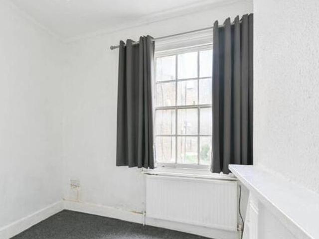 Nelsons Row, Clapham, 4 Bedroom Mixed