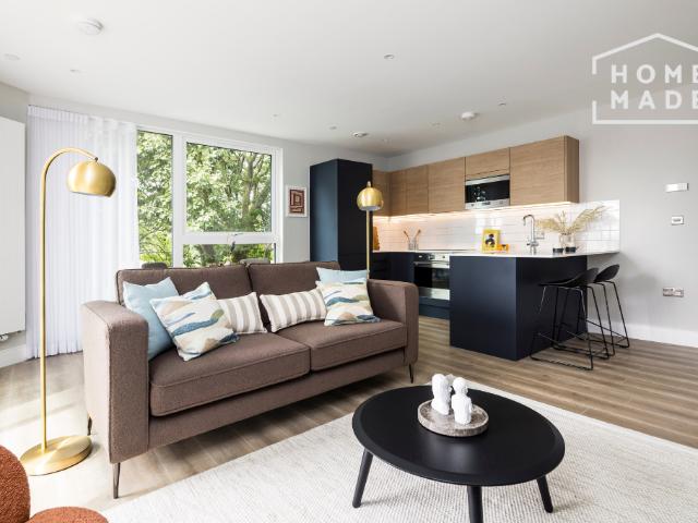 Neptune Wharf, SE8 2 bed apartment to rent £2,315 pcm £534 pw