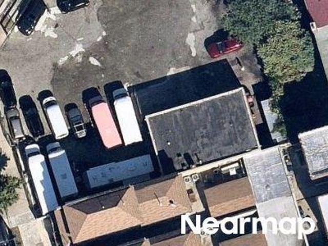 Nereid Ave
