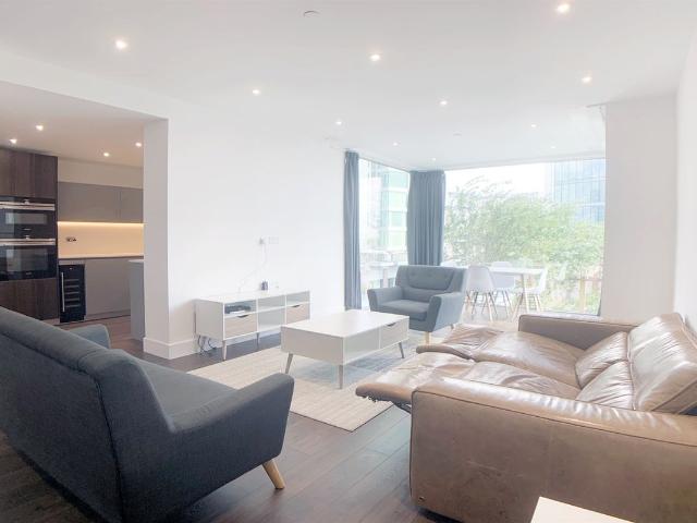 Neroli House, Piazza Walk E1, 2 bed flat to rent, £4,500 pcm | PrimeLocation