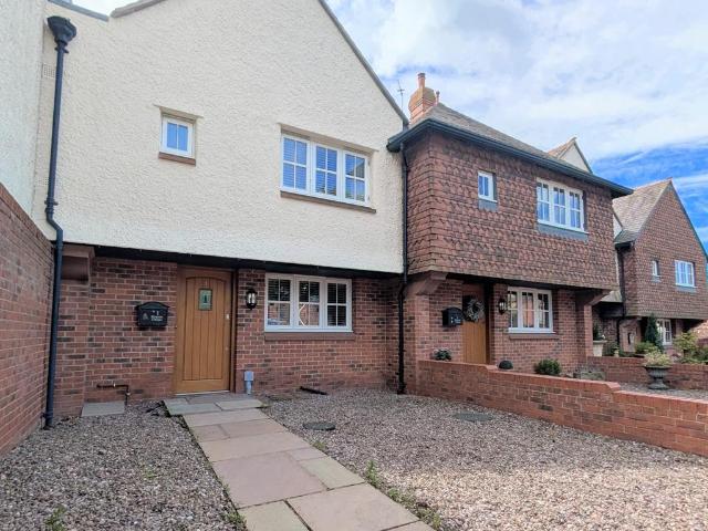 Neston Road Elizabeth Cottages. 3 bed house to rent £1,550 pcm £358 pw