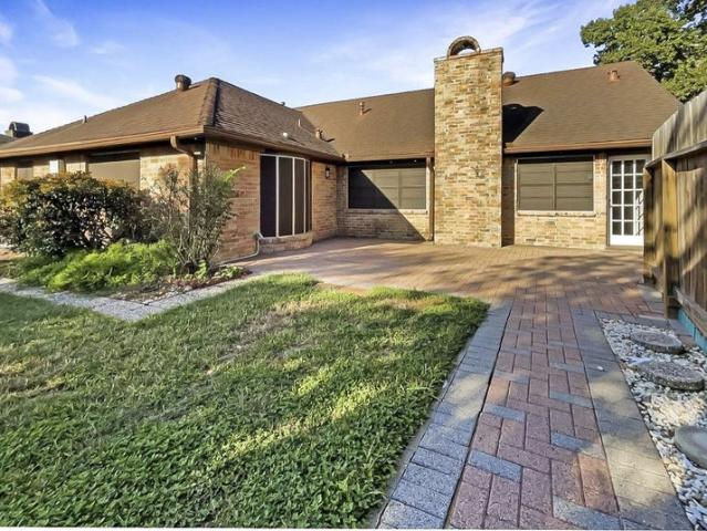Nestled by HWY 6, Bellaire, Beltway 8 Cozy Hom