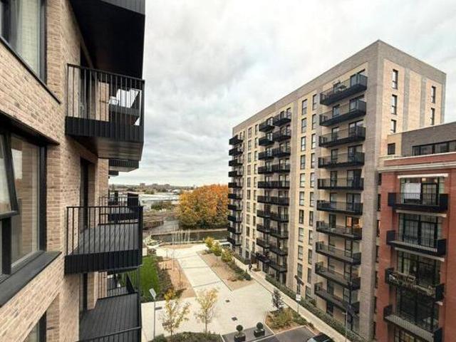 Nestles Avenue, Hayes Village, Hayes, 2 Bedroom Apartment