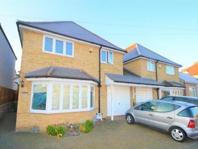 nes Hill Road, Woodford Green, 4 Bedroom Semi detached
