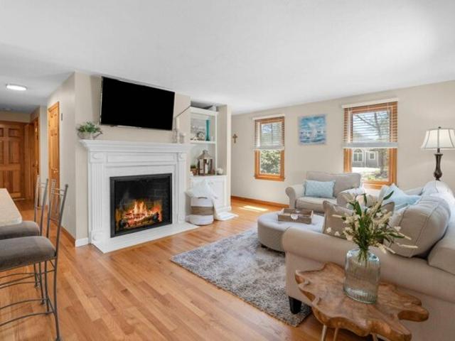 Neshobe Rd, Mashpee, Home For Sale