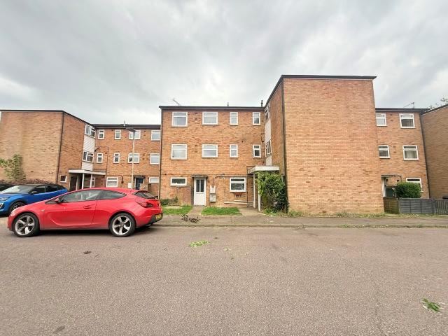 Nettlecroft, Welwyn Garden City AL7, 1 bed flat to rent, £1,200 pcm | PrimeLocation