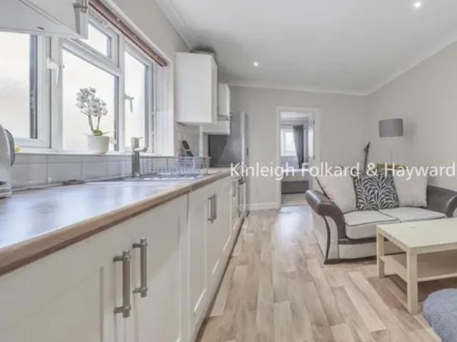 Nettles Pharmacy, 18 Upper Tooting Road, London, SW17 7PG, United Kingdom | 3 bed apartment for rent #139265365 | Rentberry