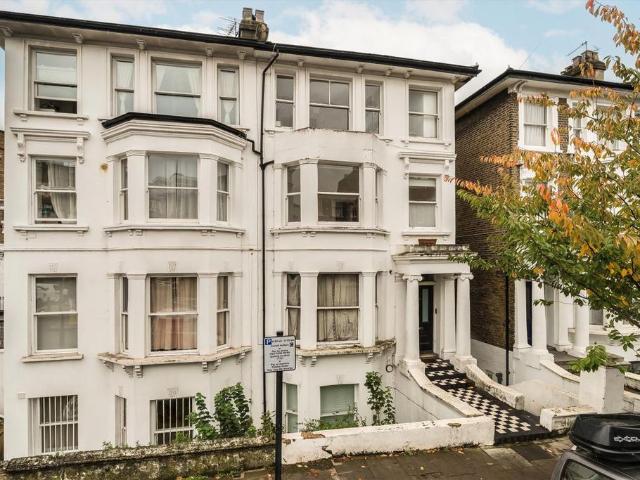 Netherwood Road, London W14 2 bed flat to rent £2,250 pcm £519 pw