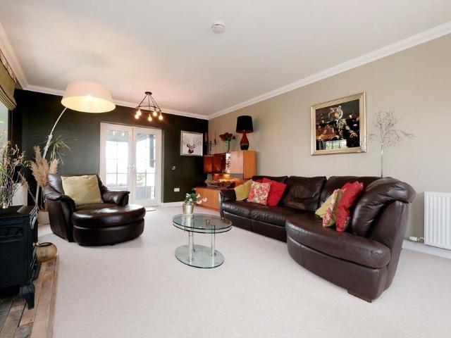 Nether Cairnhill Drive, Chapelton, AB39