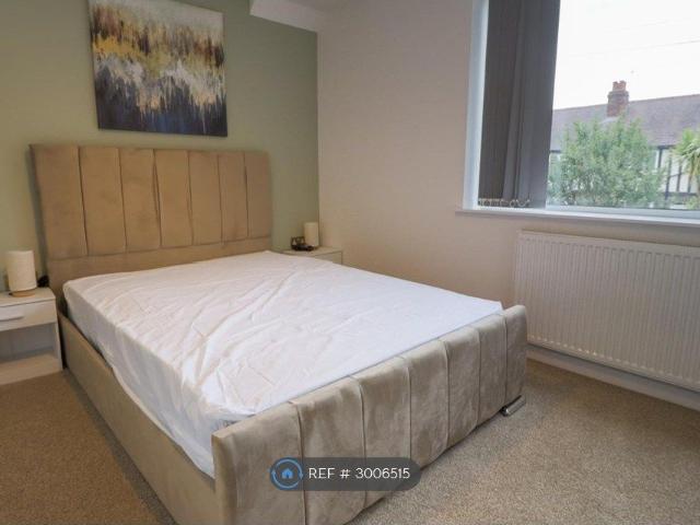Nether Hall Avenue, Huddersfield HD5, Room to rent, £550 pcm | PrimeLocation