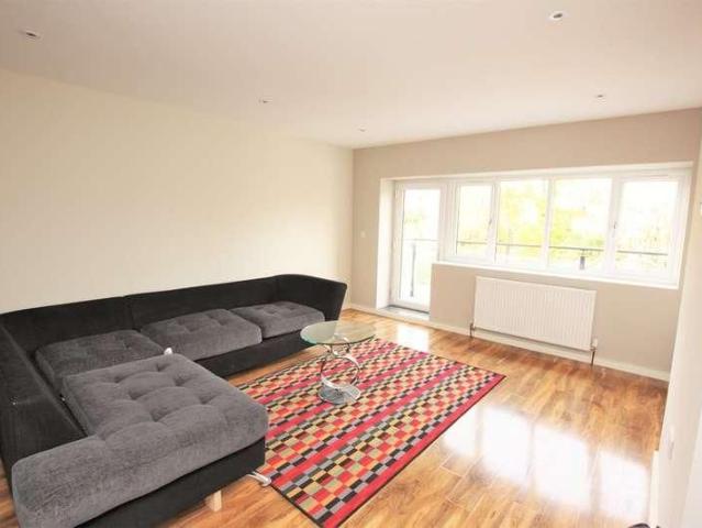 Nether Street, North Finchley, N12