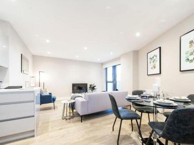 Nether Street, London, 2 Bedroom Apartment