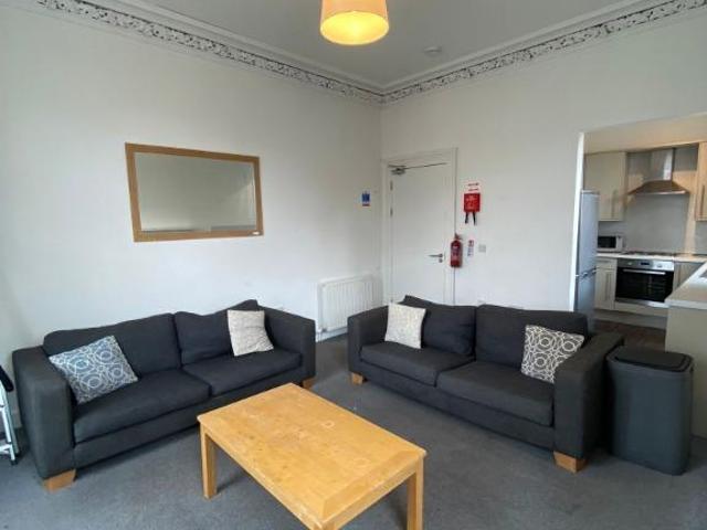 Nethergate, Dundee DD1 5 bed flat to rent £2,125 pcm £490 pw