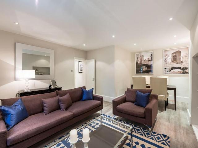 Netherhall Gardens, Hampstead NW3 2 bed flat to rent £2,899 pcm £669 pw