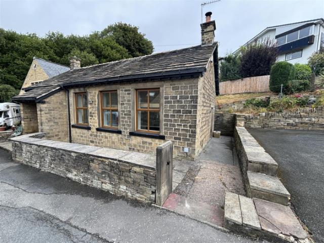 netheroyd hill road, fixby, hd2 2ls