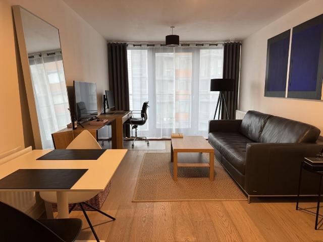 Neutron Tower, 6 Blackwall Way, London E14, 1 bed flat to rent, £1,733 pcm | PrimeLocation