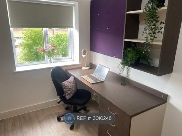 Neuadd Y Castell, Bangor LL57, 2 bed flat to rent, £975 pcm | PrimeLocation