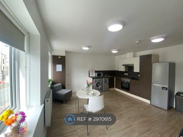 Neuadd Y Castell, Bangor LL57, 2 bed flat to rent, £975 pcm | PrimeLocation