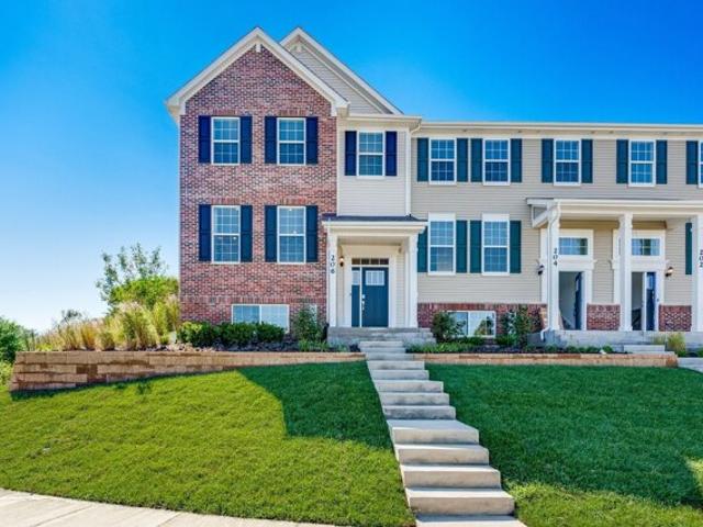 Neubauer Cir Unit,lindenhurst, Home For Sale