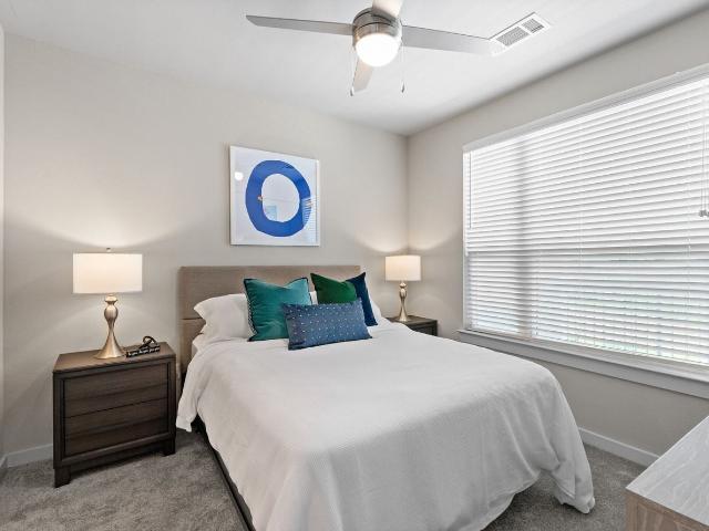 Neuhaus 2 Bedroom Apartment for Rent at 509 Nursery Rd, The Woodlands, TX 77380 Grogan's Mill