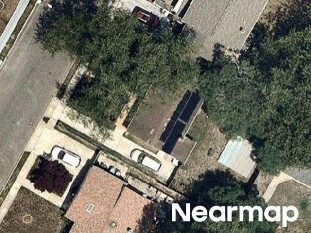 Neumark Ave