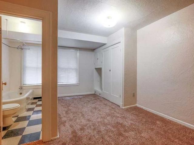 NEVADA COURT APARTMENTS MCM02 Studio Apartment for Rent at 2185 Sw Yamhill St, Portland, OR 97205 Goose Hollow